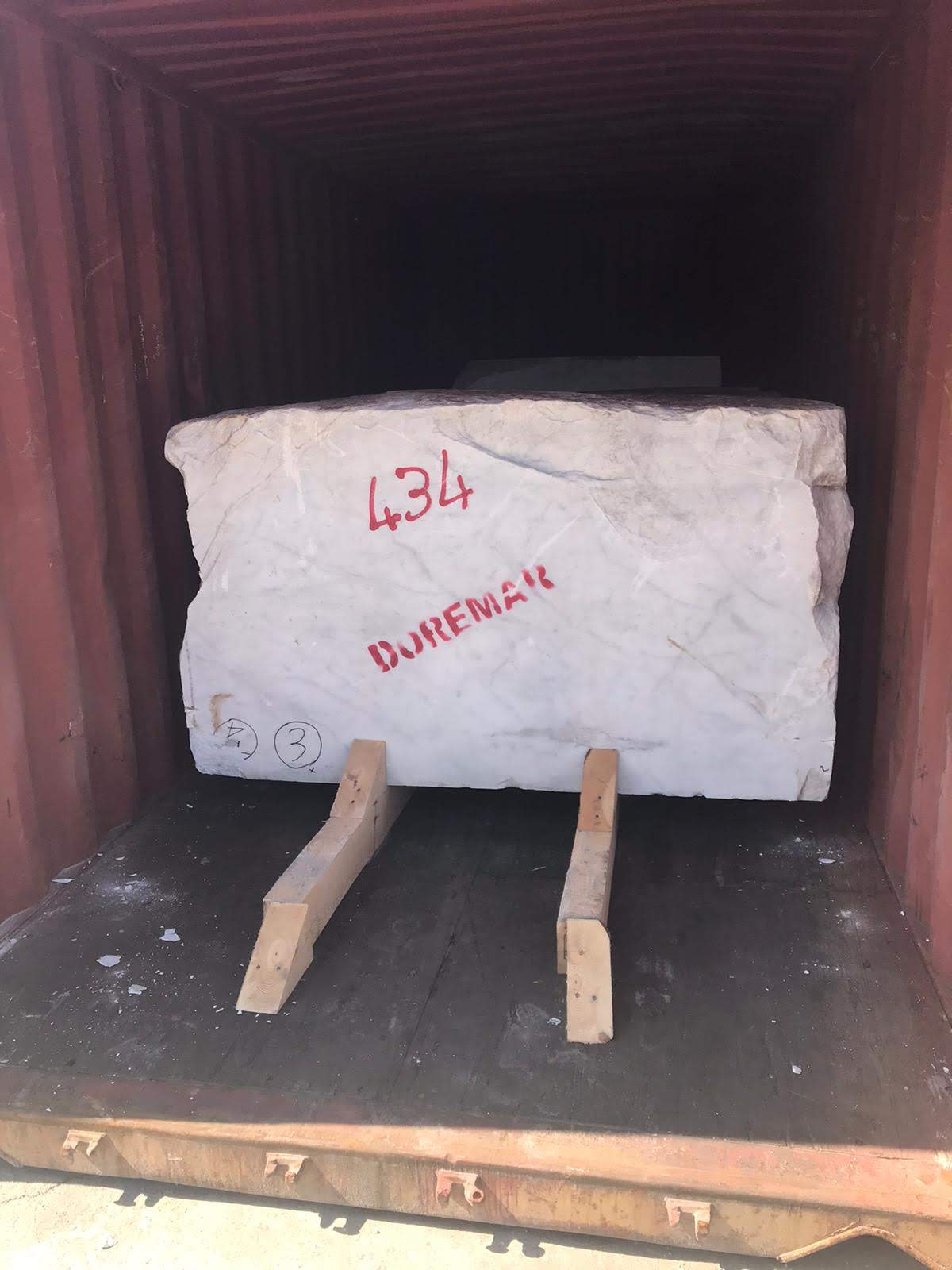 Loading blocks - DOREMAR MARBLE